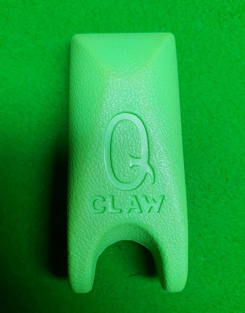 Q Claw cue claw 1 cue weighted cue holder GREEN – Bulldog Billiards UK